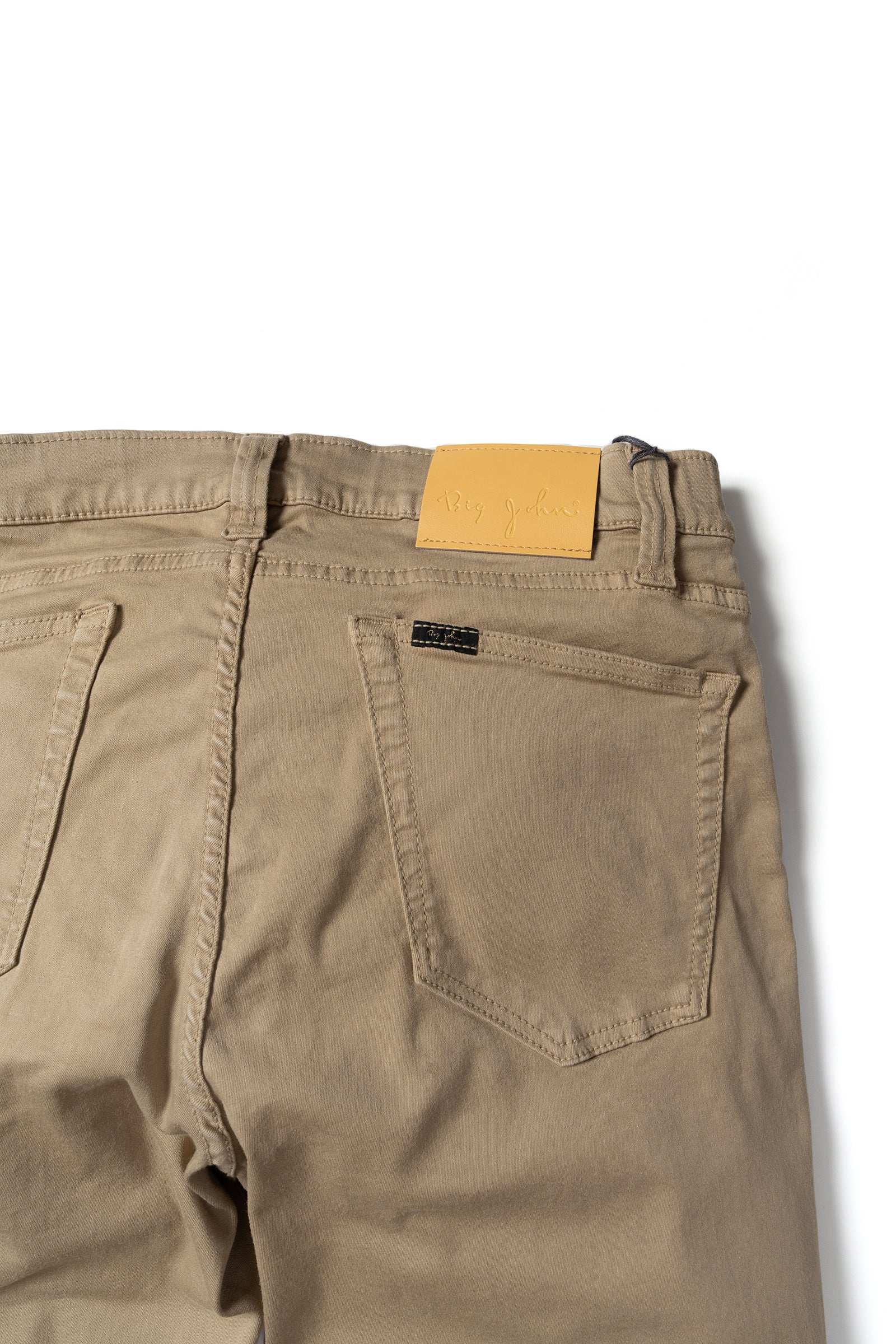 MMM134J (40) Carrot Leg BEIGE – BIG JOHN【公式】オンラインショップ